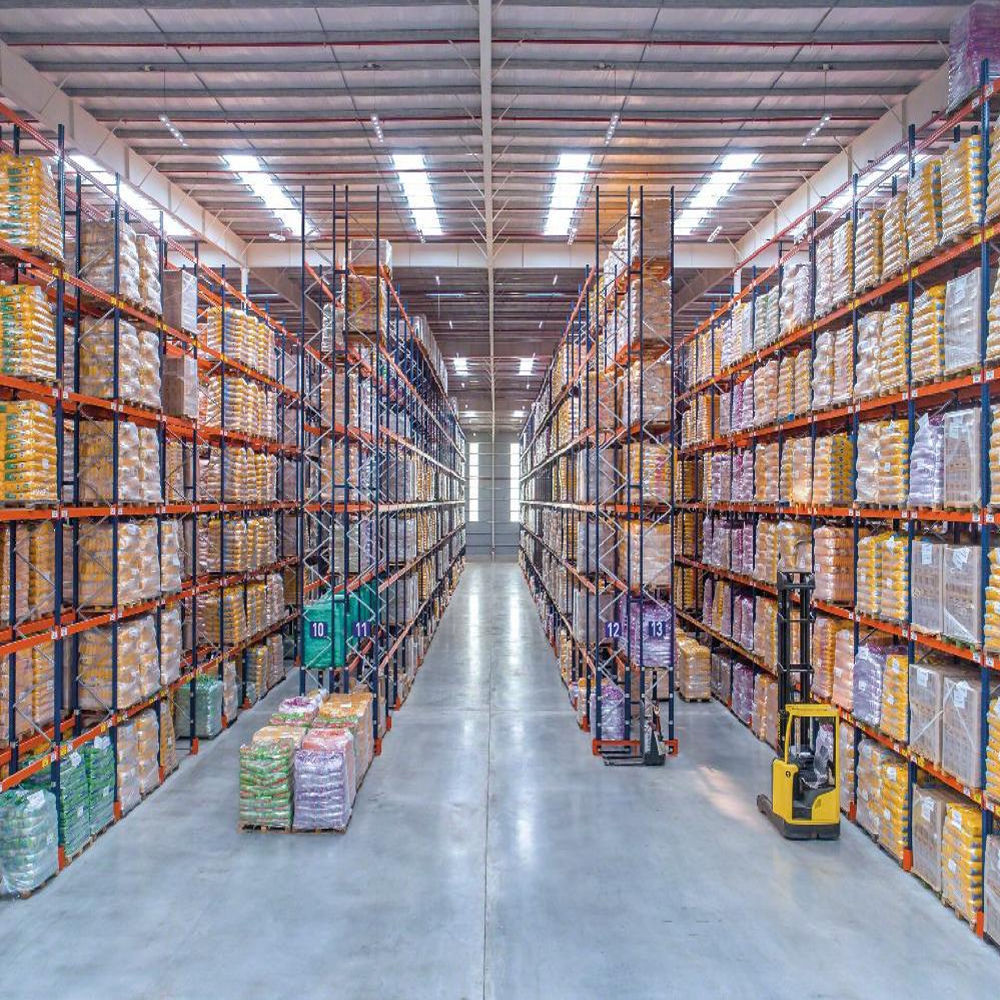 7 Key Factors to Consider Before Purchasing Pallet Rack Systems